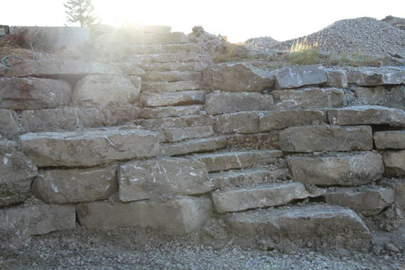 Retaining Walls | Lethbridge Landscaping: Aztec Masonry & Landscaping ...